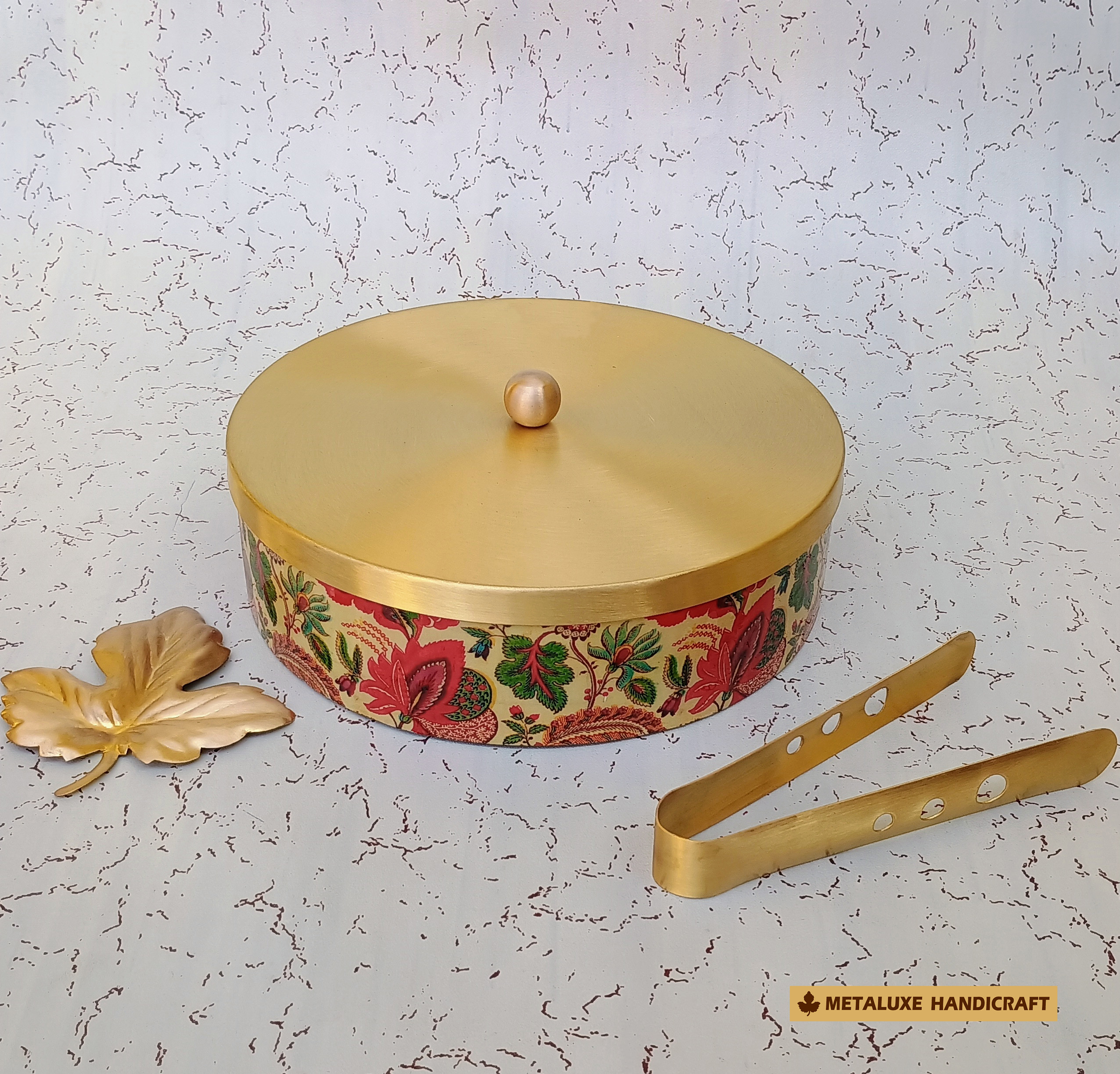 Home Decor & Kitchenware items Manufacturer - Metaluxe Handicraft